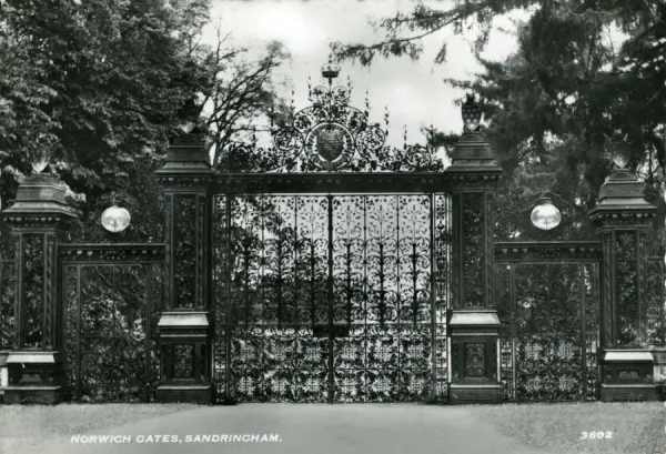 The Norwich Gates, Sandringham, Norfolk Our beautiful Wall Art and ...