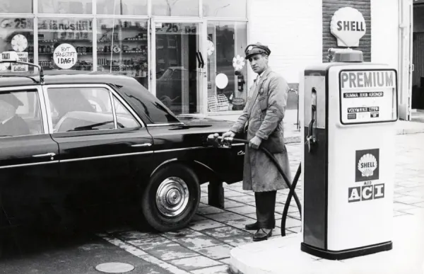 Shell Petrol Station Our beautiful Wall Art and Photo Gifts include ...