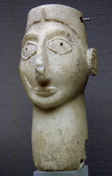 Stone Head. Represent a god, goddess or a worshipper