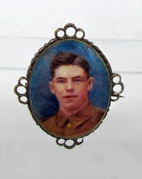 Young WWI soldier in a 9 carat gold frame Our beautiful Wall Art and ...