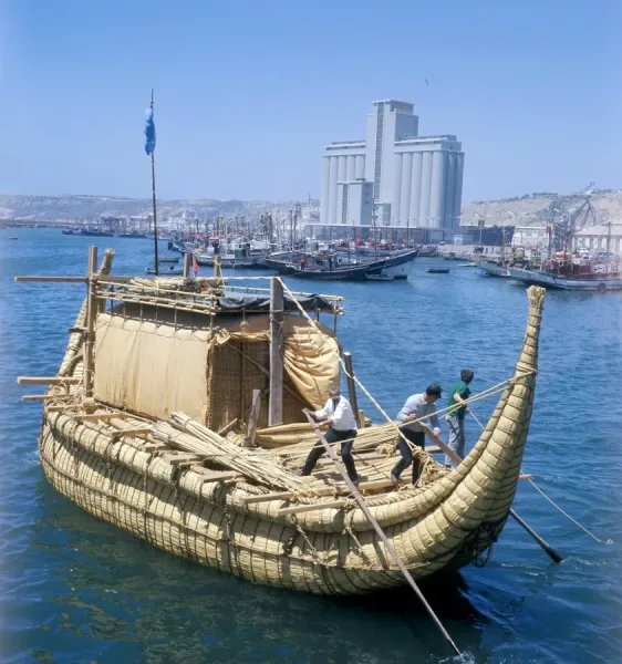 Ancient Egyptian Papyrus Boats 300 Papyrus Boat Stock Photos, High Res