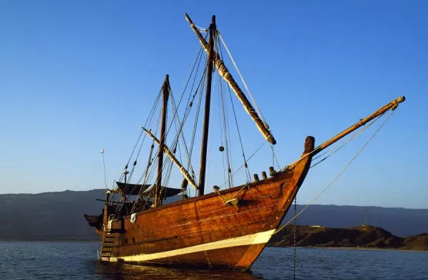 The khotiya-type dhow Sanjeeda at anchor off Mirbat