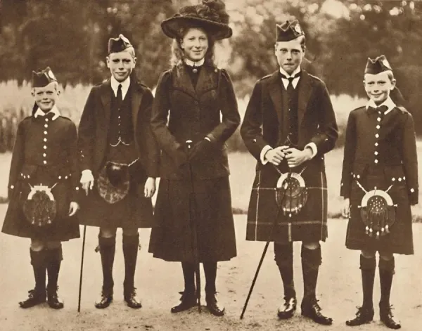 The Children of King George V and Queen Mary Our beautiful Wall Art and ...